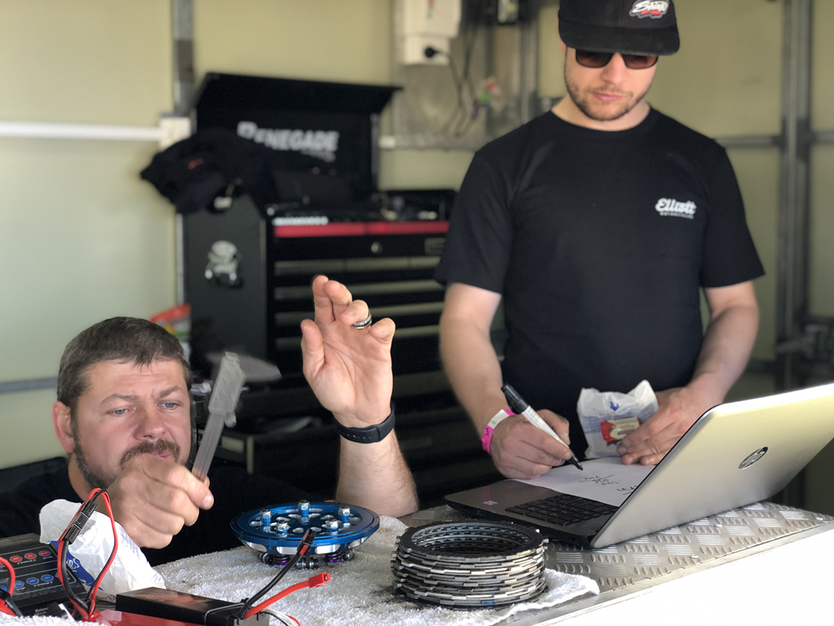 Nitro Thunder 2019 - Elliott Motorcycles Blog in 400 Thunder Drag Race